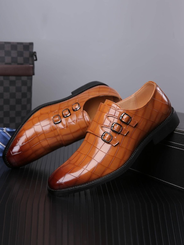 A Pair Of Business Fashion Trendy Casual Men's Formal Shoes And Leather ...