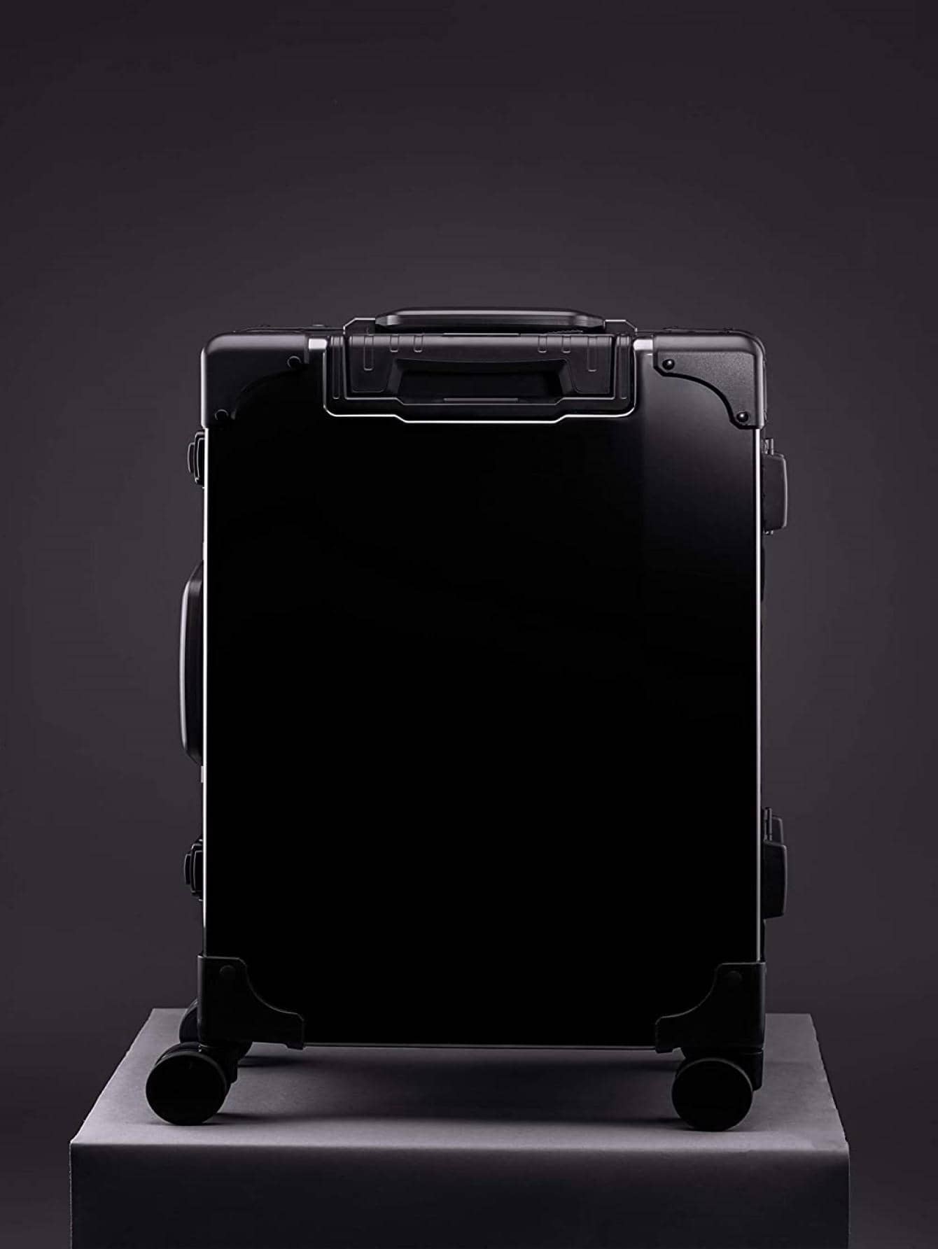 Andiamo Classico Suitcase with Built-in TSA Lock - Zipperless 20 Inch ...