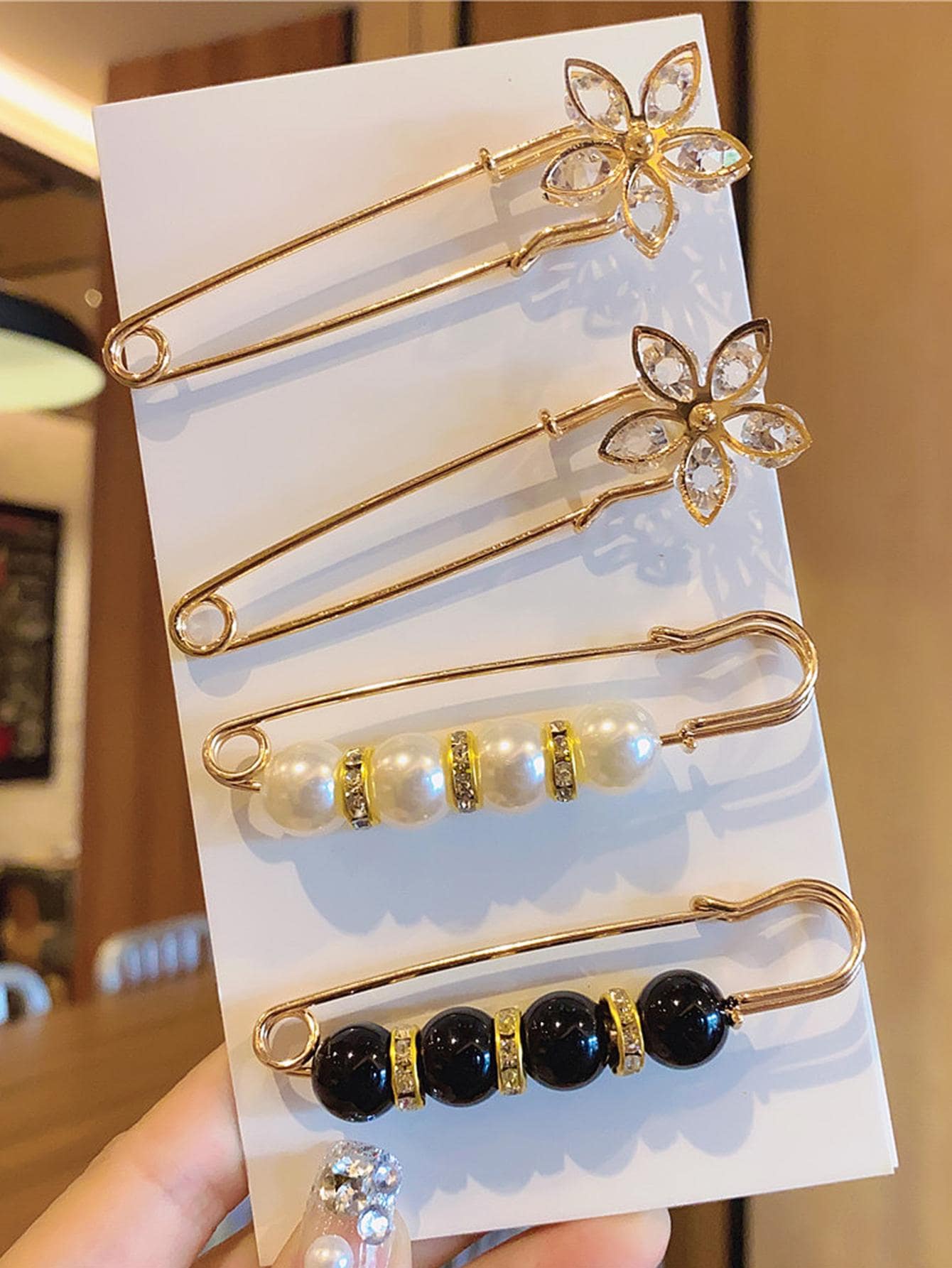 4 fashionable waist clip anti-flame pins | SHEIN USA