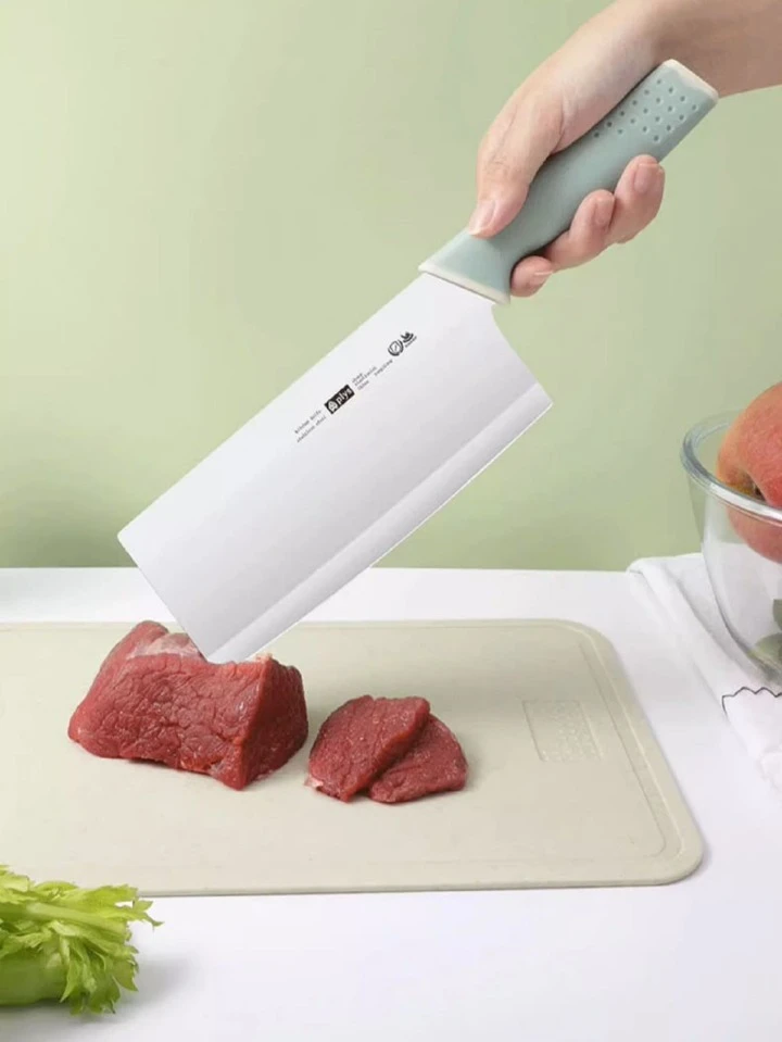 Cutting Tools In Kitchen