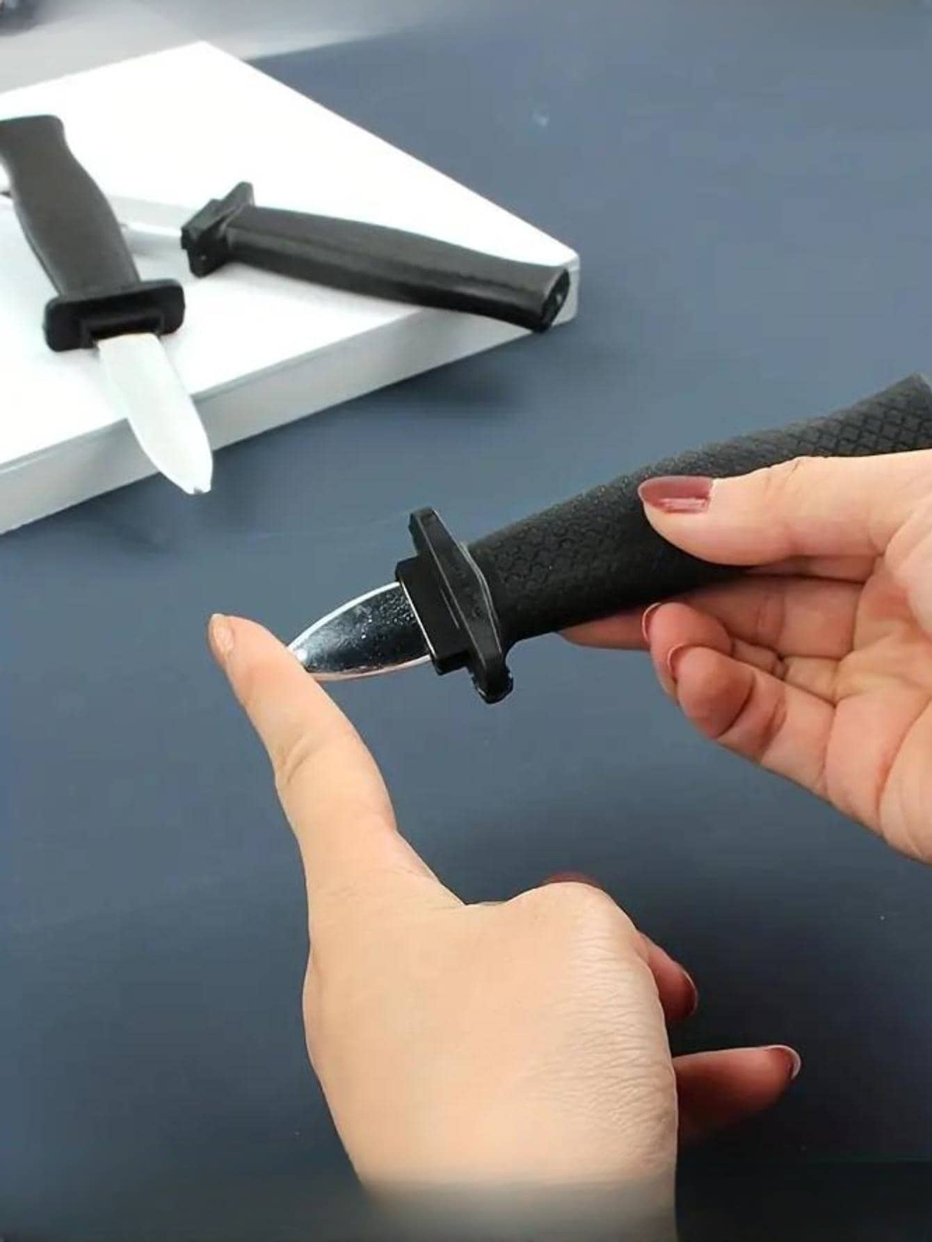 Black Shrink Toy Knife, Spring Telescopic Knife, Trick Prop, Fake Prank ...