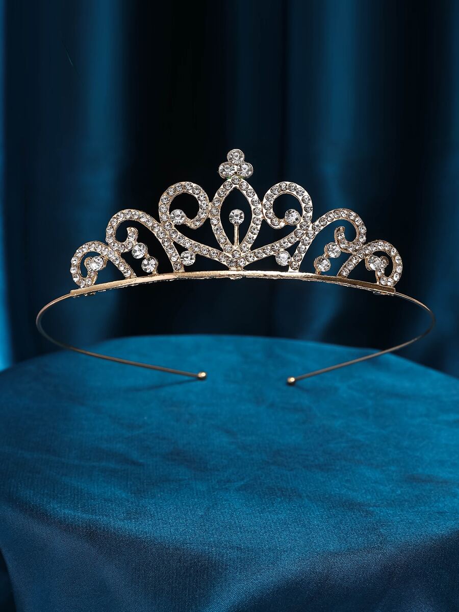 A Lady's Casual And Simple Hair Accessories Dress Up Elegant Elegant ...
