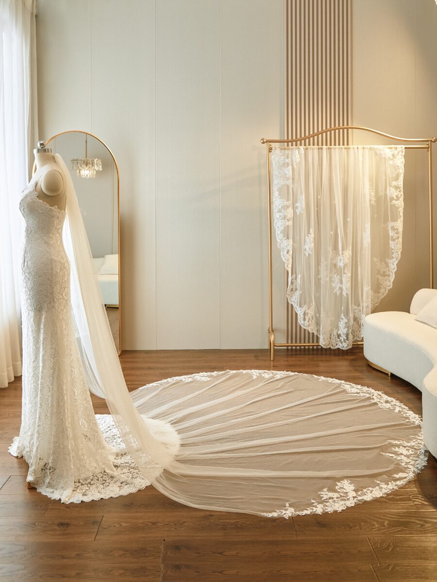 1pc Simple Ivory Wedding Dress With Long Train & Bridal Veil | SHEIN UK