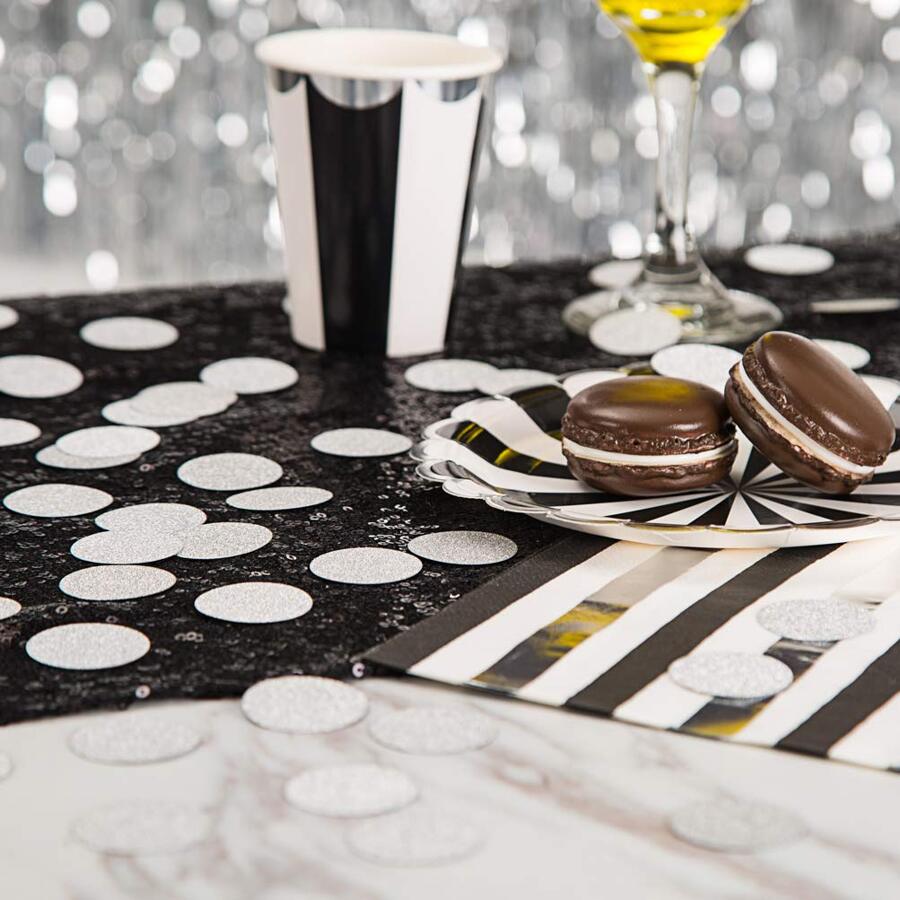 Colorful Paper Confetti Round Table Confetti And Wedding/party ...