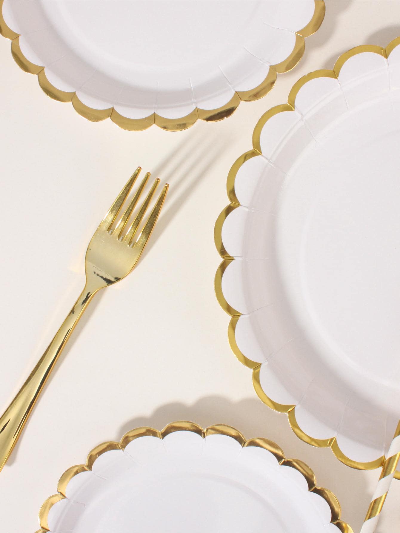 8pcs/pack White Round Disposable Plates With Simple Lace Border And ...