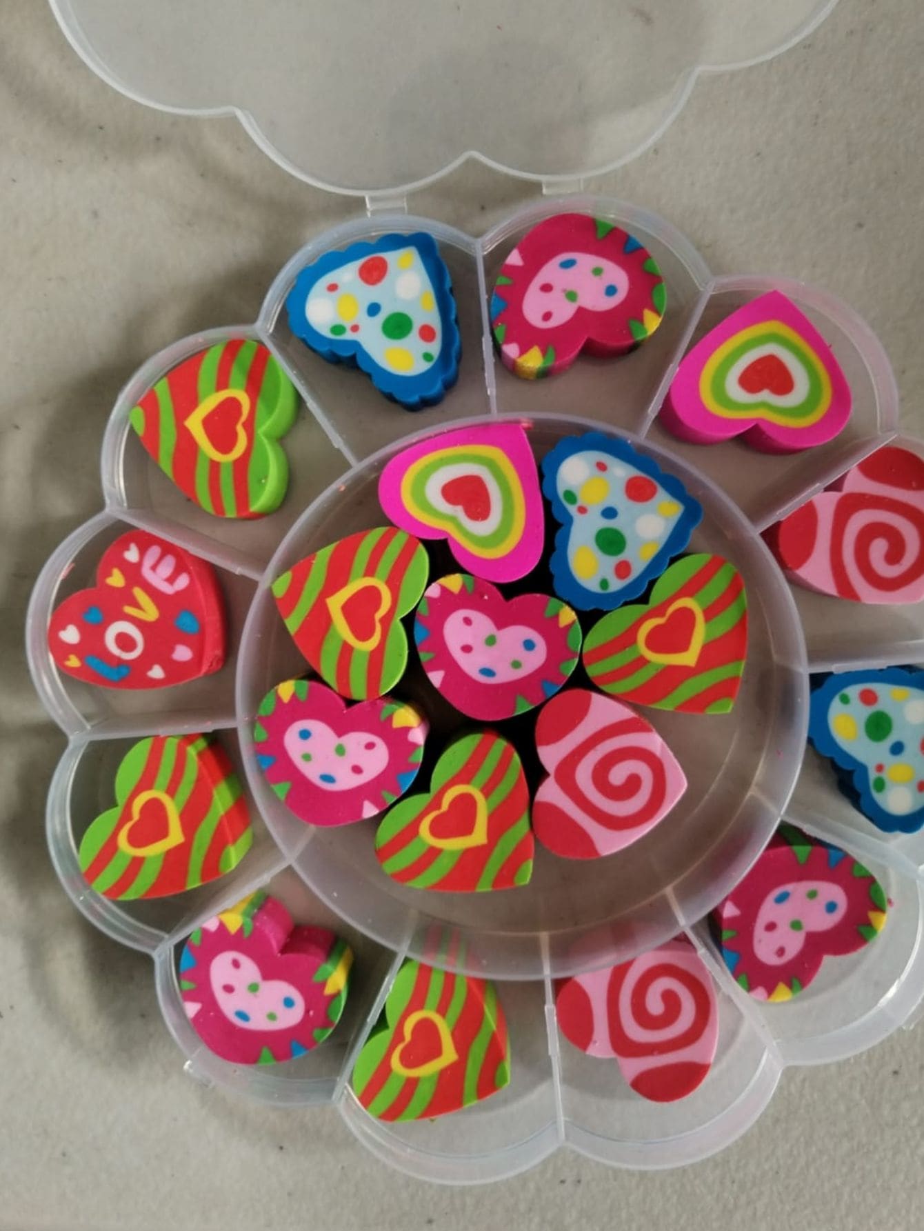 20 Heart-Shaped Erasers In A Case, Kawai, Colors, Fun Box With 20 Heart ...