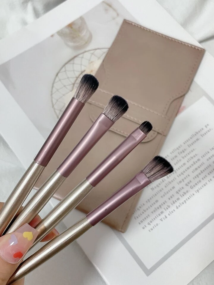 Eles Makeup | Saubhaya Makeup