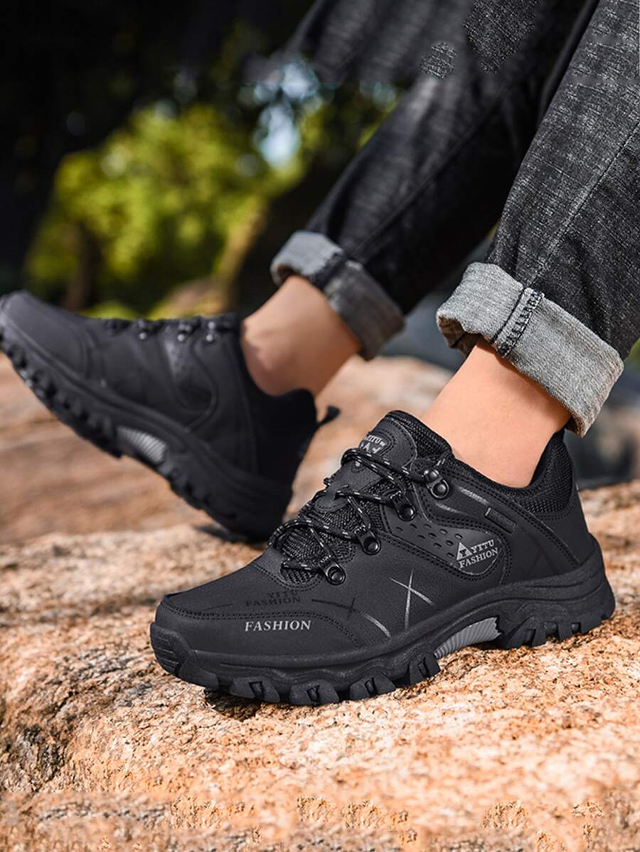 Men's Outdoor Hiking Shoes - Fashionable Design And Comfortable To Wear ...