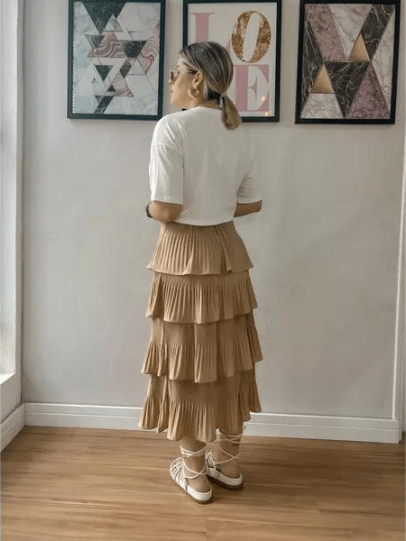 Saia Bege (Dourada) Plissada com 4 camadas 3 Marias cós alto (cintura alta) | SHEIN Brasil