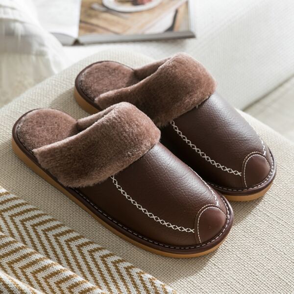Luxury Vintage Men's Oversized Slippers With Pseudo-leather, Elegant ...