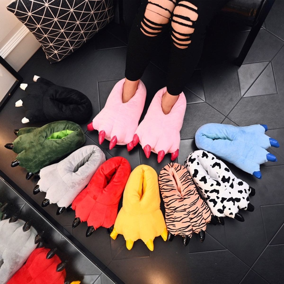 Women's Kawaii Claw Slippers: Slip On Comfort and Anti-Skid Protection ...