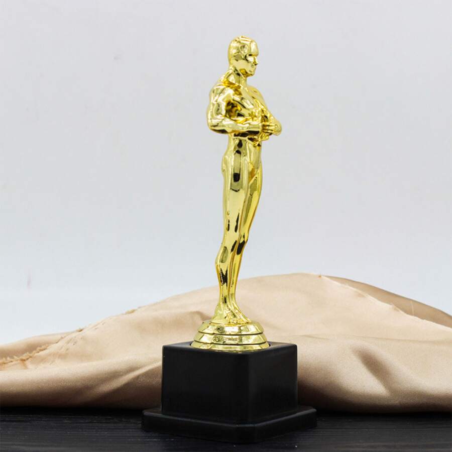 1pc Mini Oscar Award Trophy - Made Of Plastic, Suitable For School ...