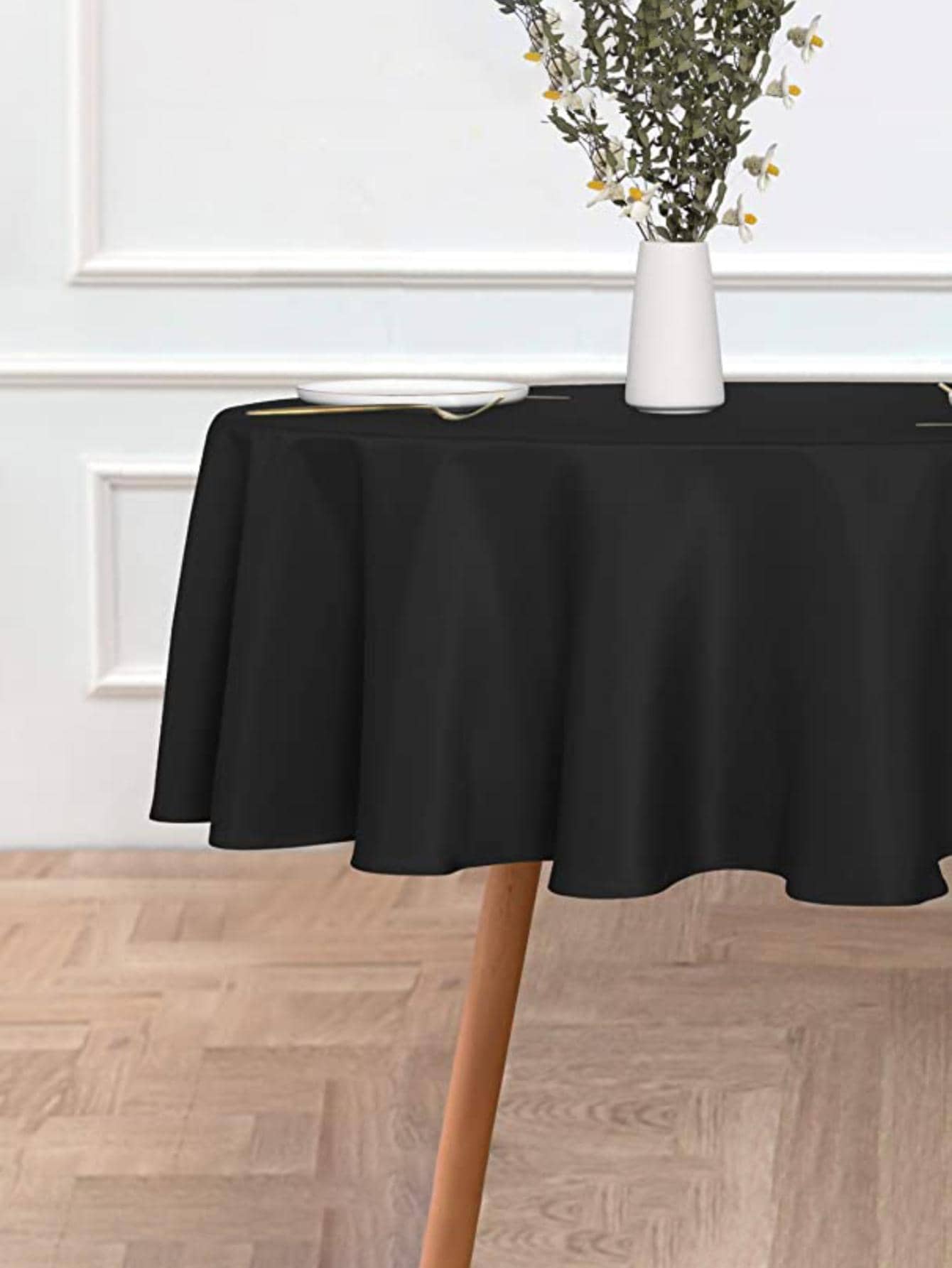 Disposable Black Round Plastic Tablecloth | SHEIN UK