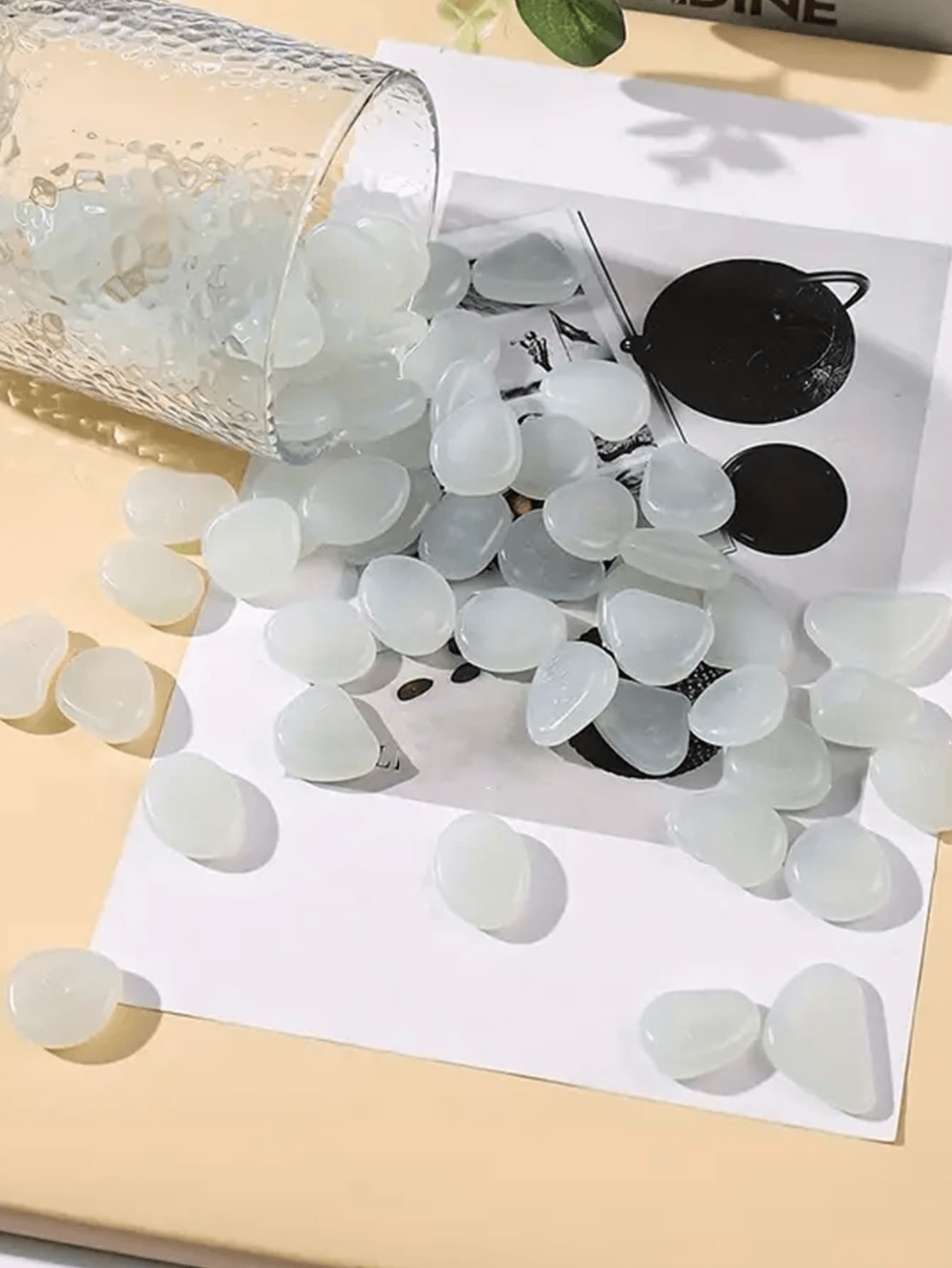 100pcs Fluorescent Simulation Pebbles For Aquarium, Vase, Garden ... 100pcs Fluorescent Simulation Pebbles For Aquarium, Vase, Garden ...