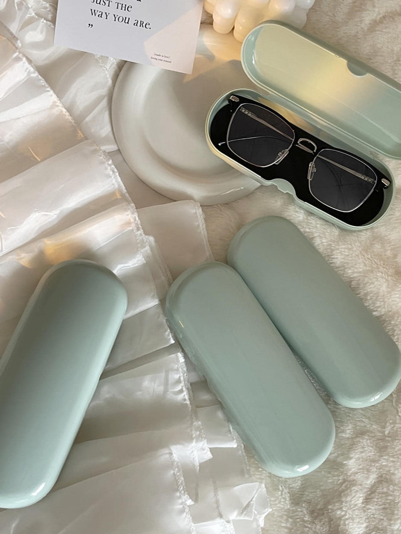 Ins Creamy Color Simple Frame Glasses Case, Portable And Lightweight ...