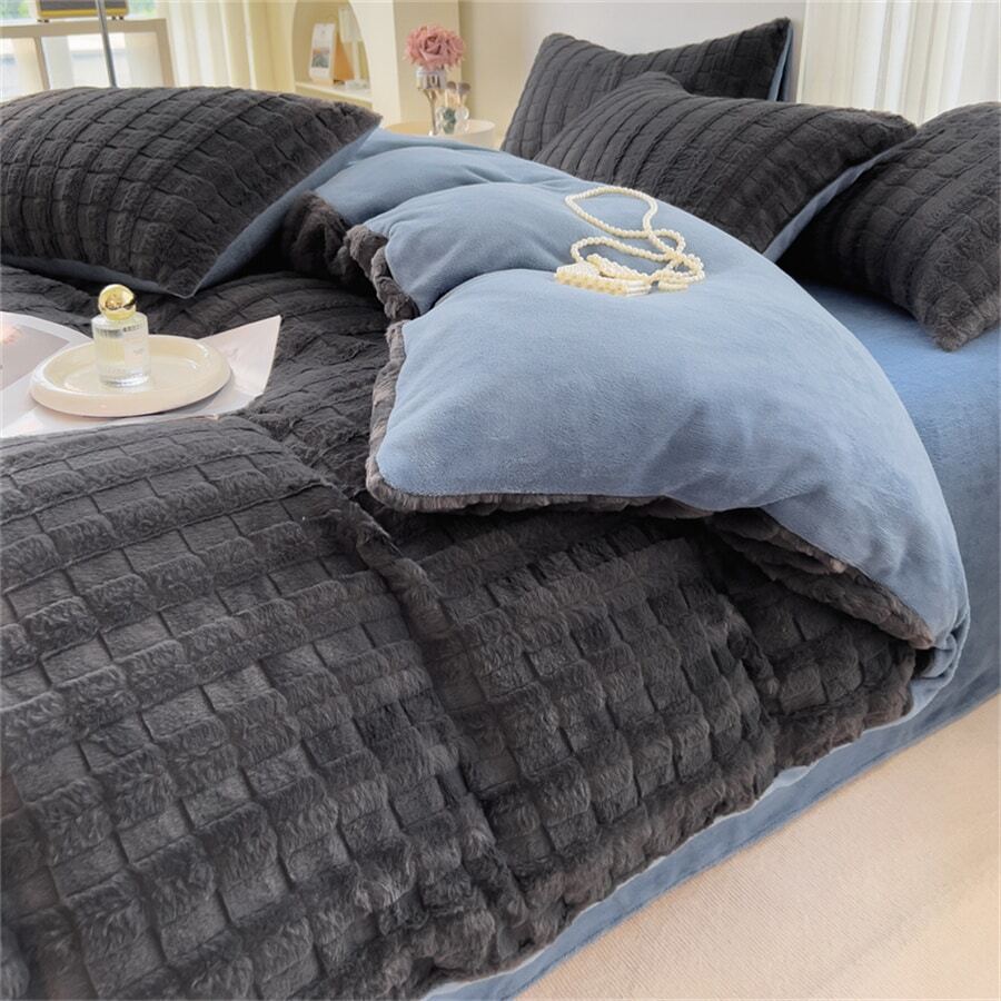 Luxury Solid Color Thick Long Plush Quilt Cover, Made Of A Version Of ...