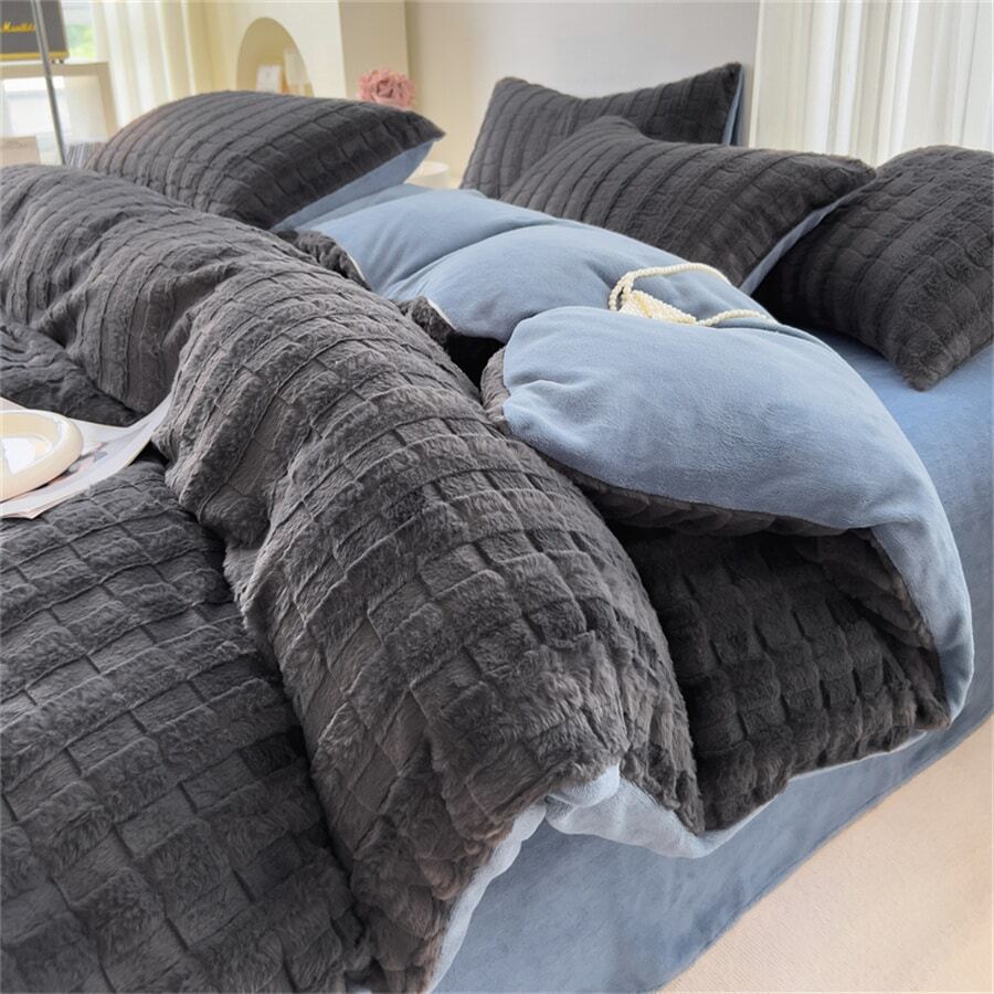 Luxury Solid Color Thick Long Plush Quilt Cover, Made Of A Version Of ...