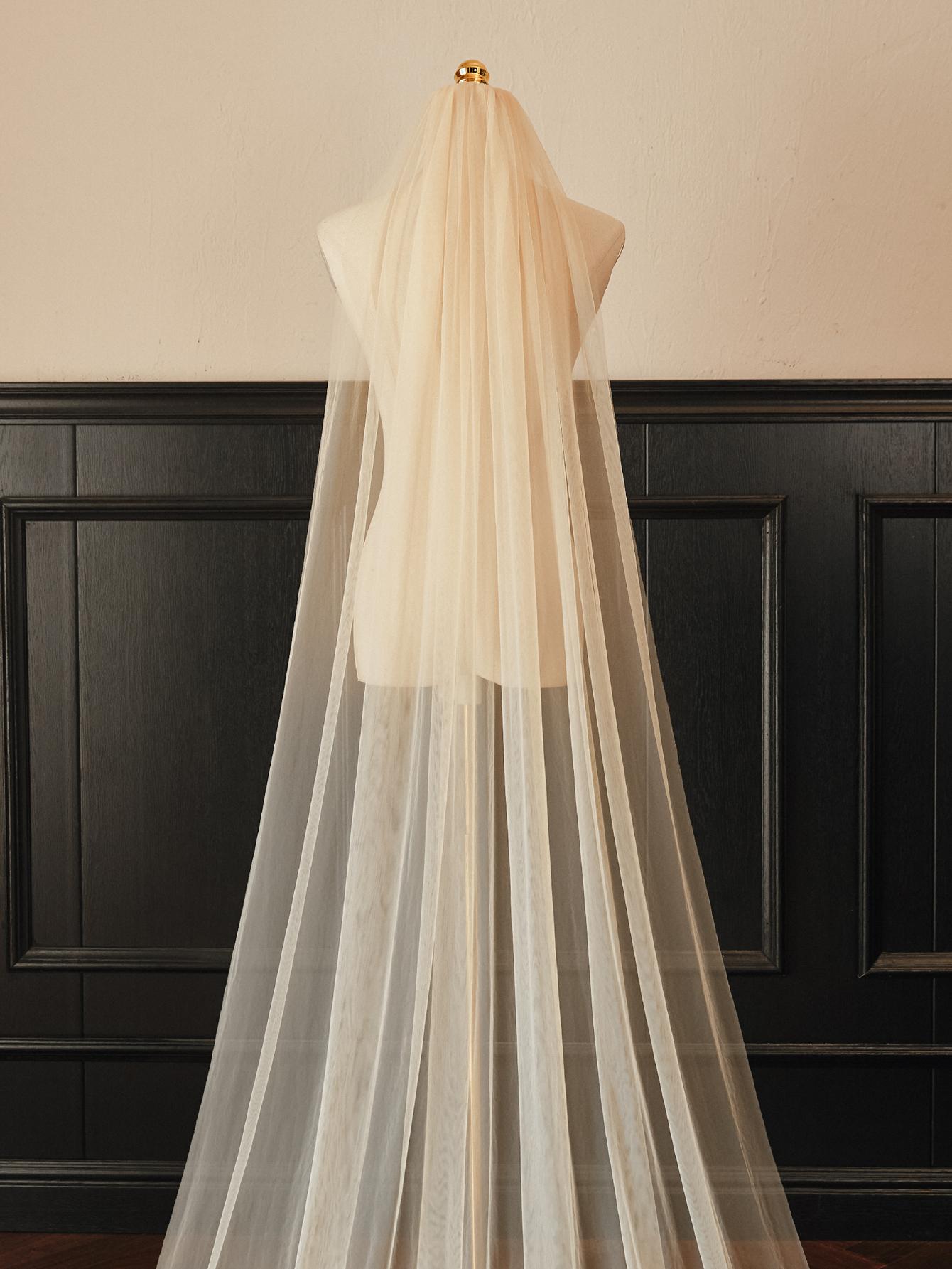 M23 New Arrival Champagne 1T Lace Long Bridal Veils with Metal Comb ...