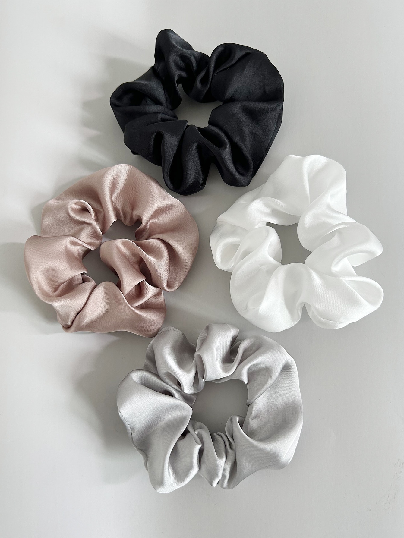 4 Piezas Scrunchies De Tela Satinada De Color Morandi Lisa Para Mujer ...