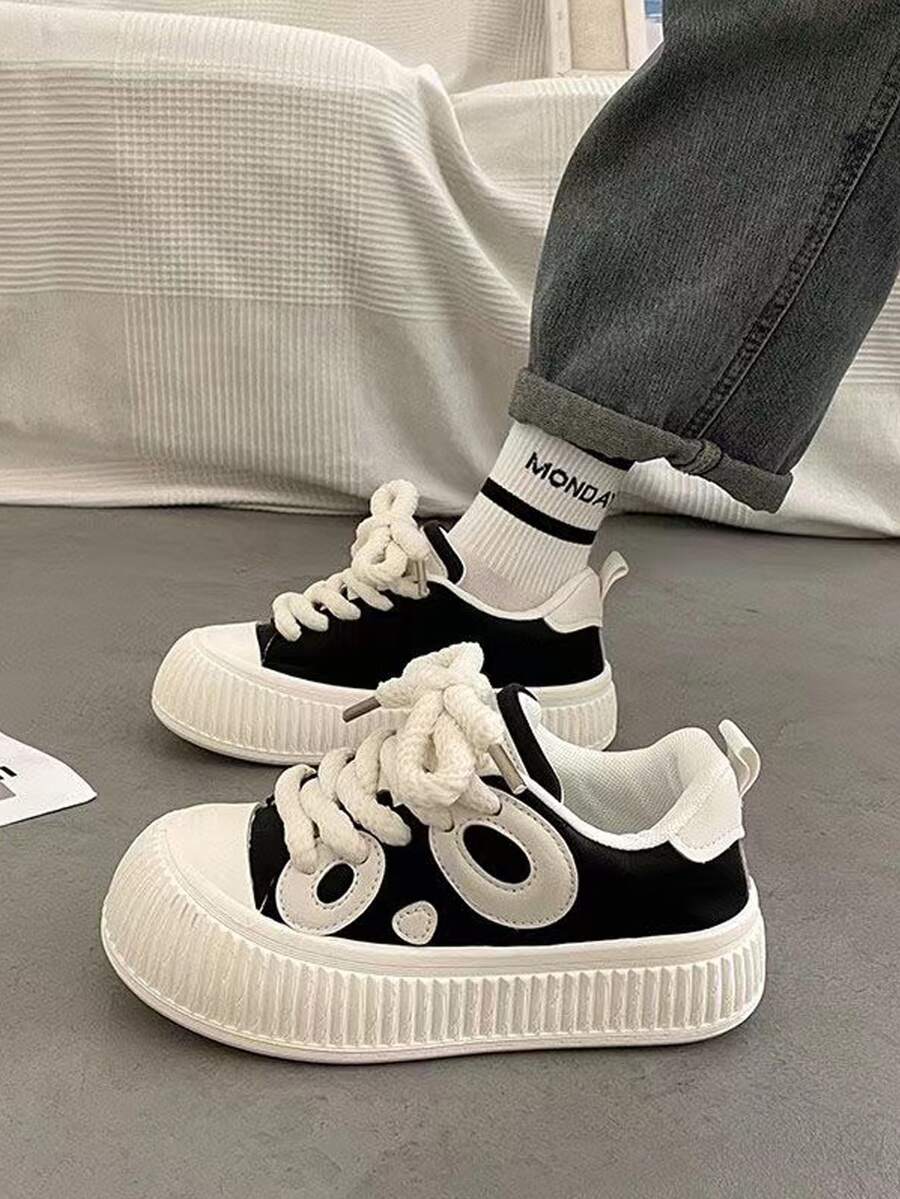 Women's Black & White Board Shoes Trainers For Outdoor Sports And ...