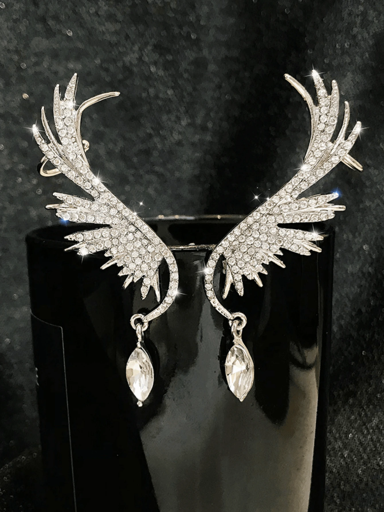 Orecchini con molletta all'orecchio a stud con ali di angelo piene di ...