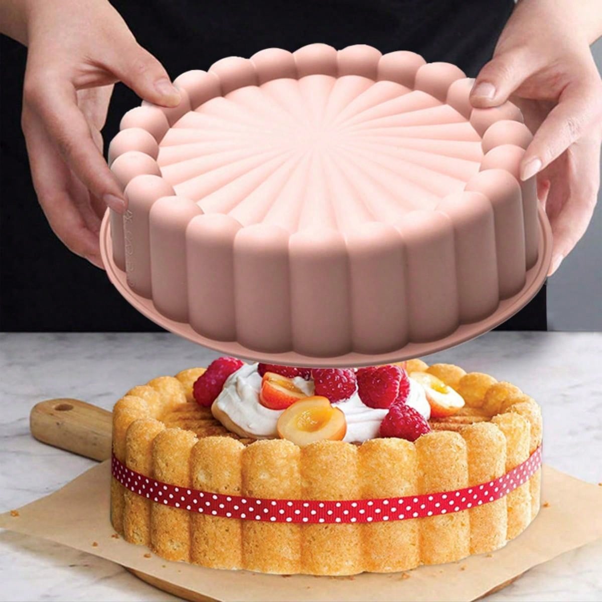 Make delicious cakes with this versatile nonstick silicone cake mold ...