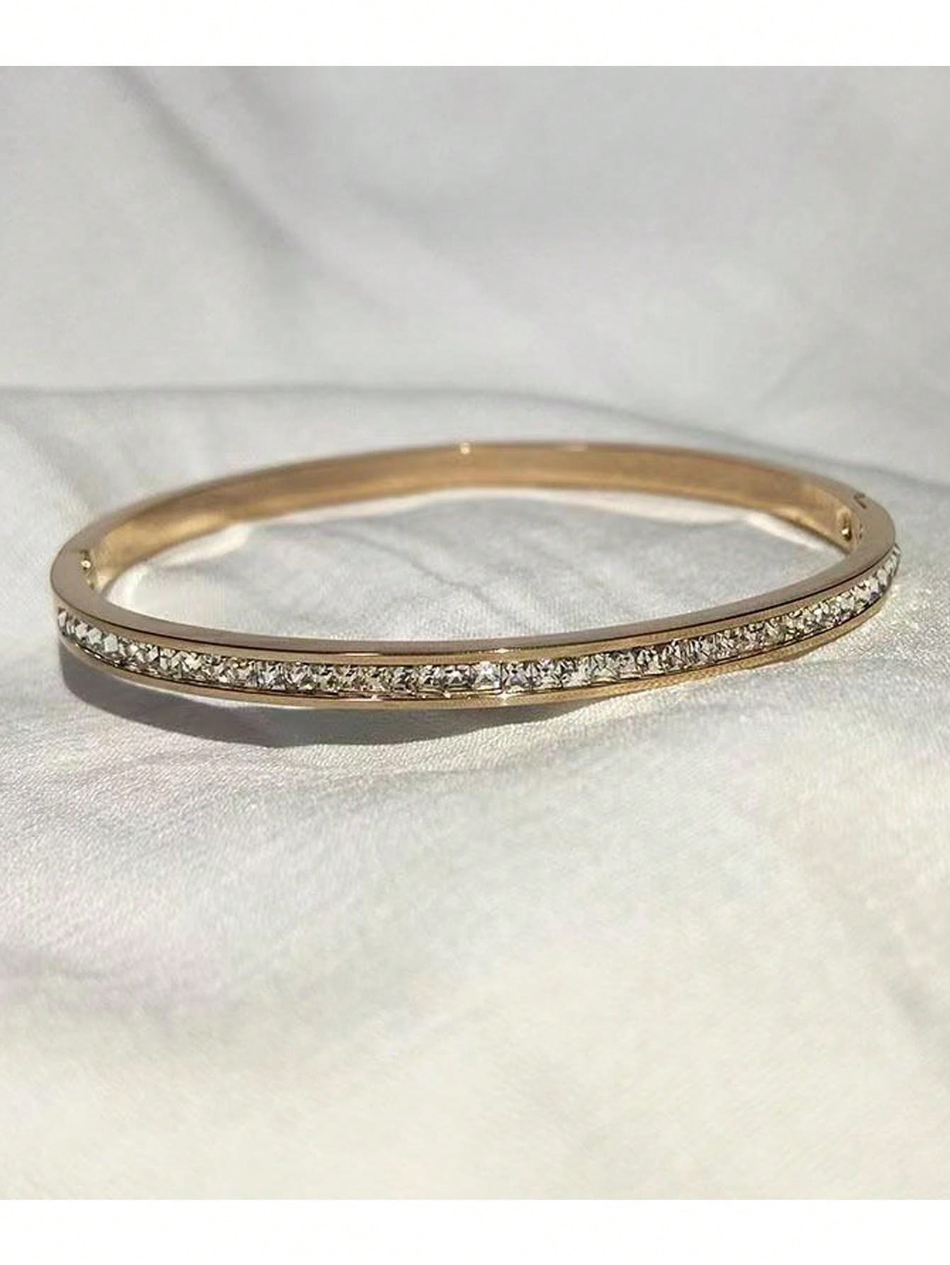 Bracelet En Acier Titane À Motif D'étoiles Complètes De Couleur Dorée ...