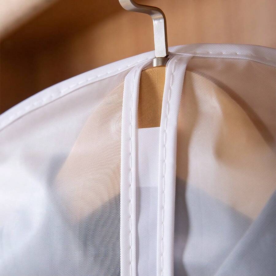 A Simple And Modern, EVA Garment Dust Cover With A Zipper In The Middle ...