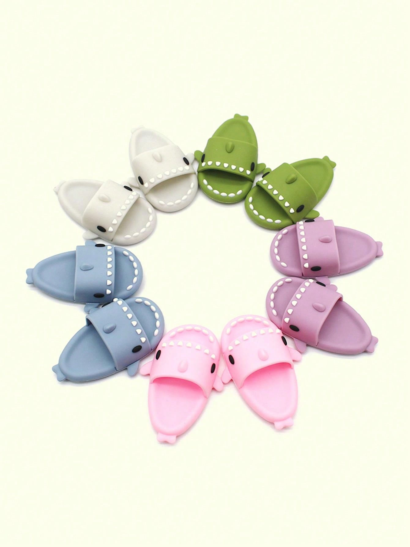 Small Pet Dress-Up Alligator Shaped Slippers. Cute & Ideal For ...