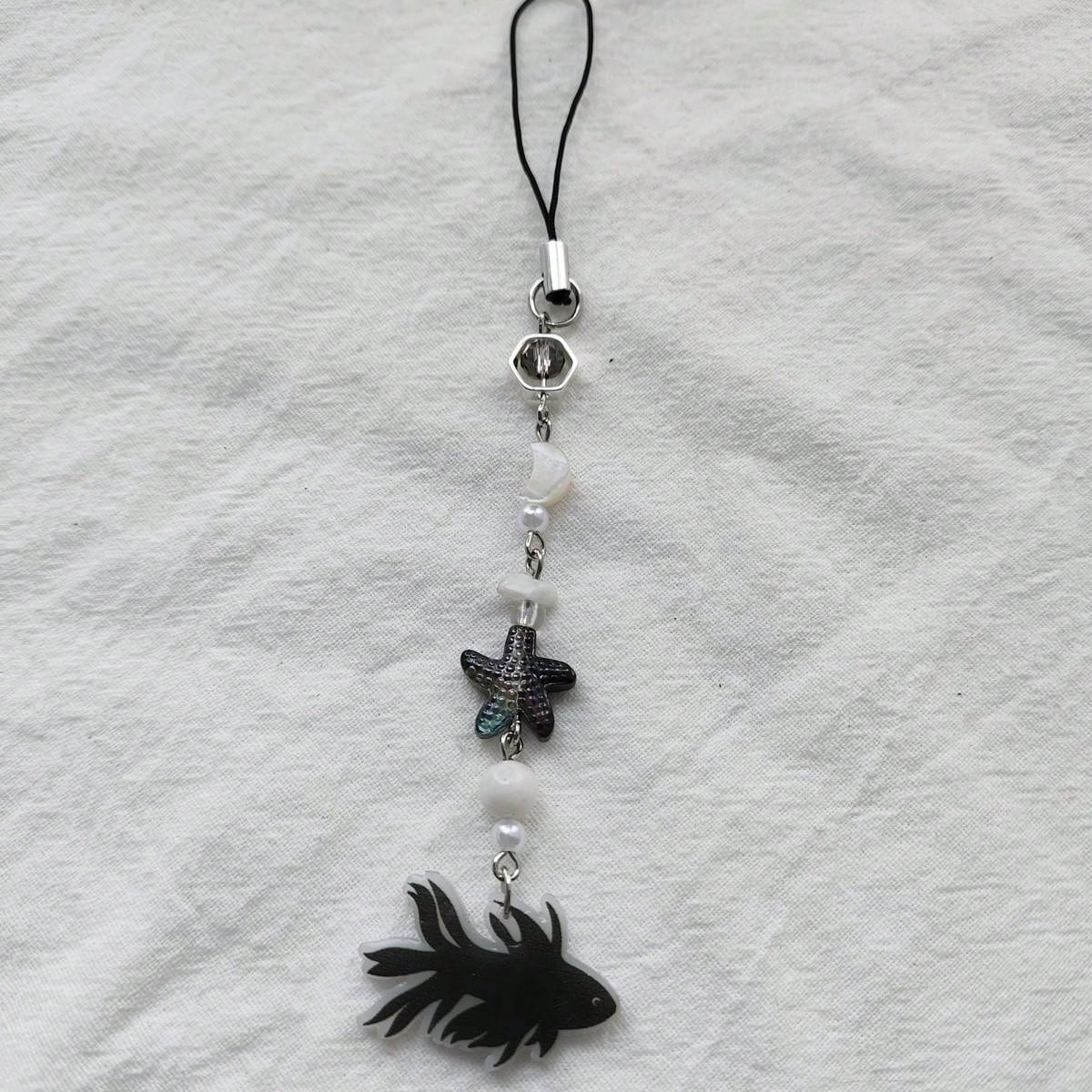2pcs/Set Black And White Betta Fish Matching Phone Charms | SHEIN USA