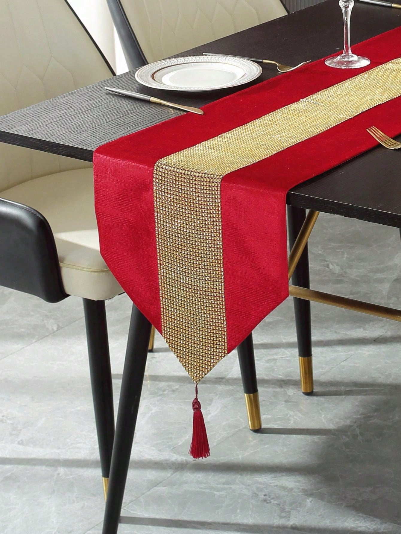 Gold Diamond & Red Triangle Shaped Table Runner | SHEIN USA