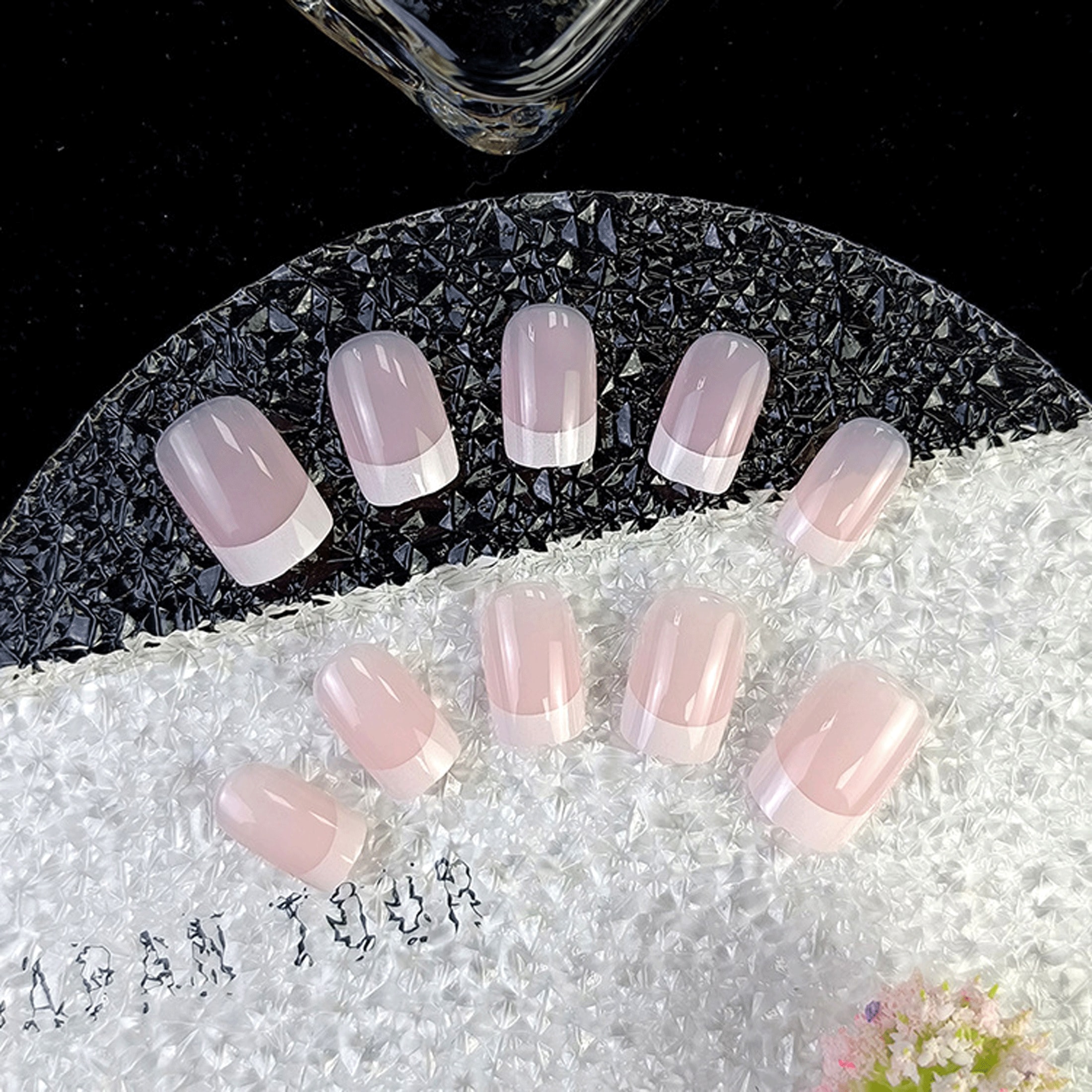 24-Pack Classic French Medium Square False Nails with White Tip Design ...