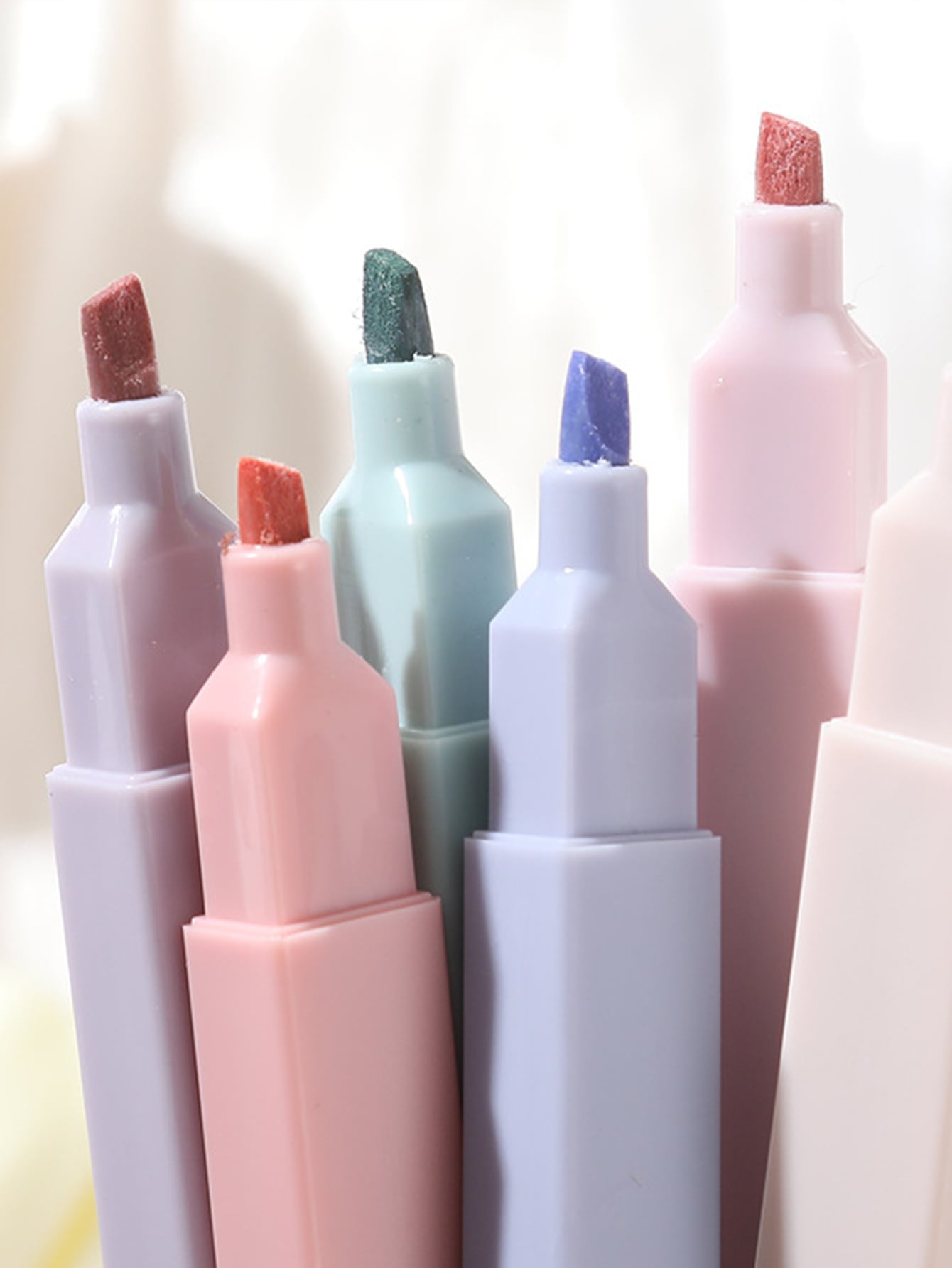 6pcs creative graffiti minimalist highlighters, students can use soft ...