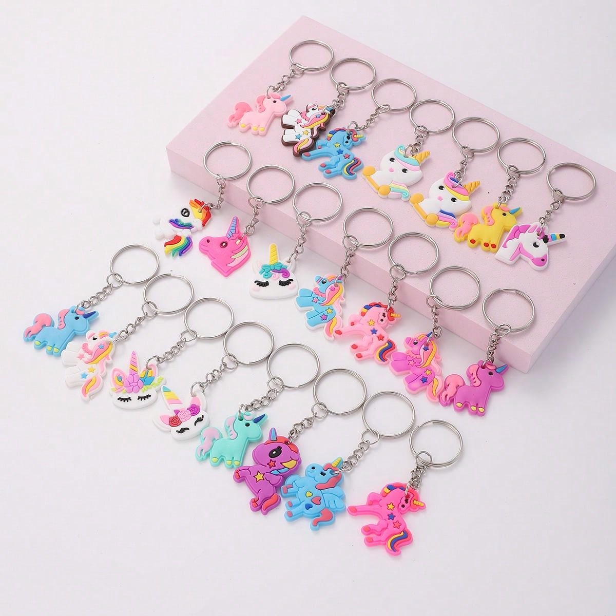 36 Piezas Llavero De Unicornio De Dibujos Animados | Mode de Mujer | SHEIN España