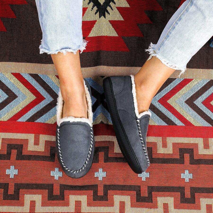 ULTRAIDEAS Women's Moccasin Slippers with Memory Foam, Ladies Warm ...