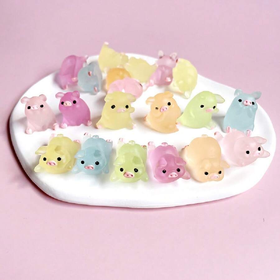18pcs Luminous Pig Ornaments Car Keys Mini Resin Multicolour Piggy ...