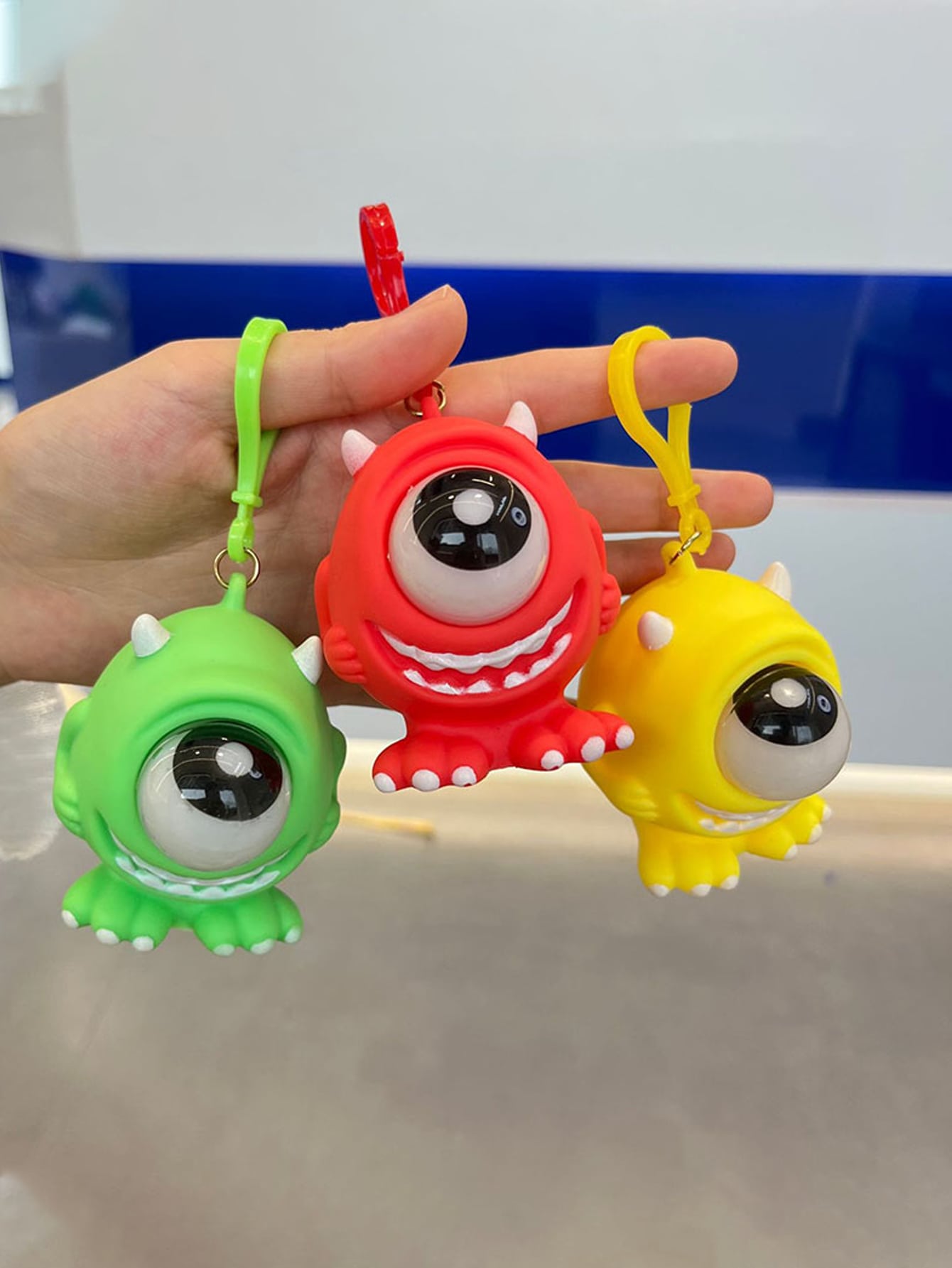 Eyeball Squishy Keychain, Eye Popping Toy, Stress Relief Gag Toy ...