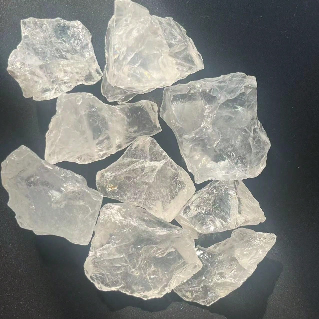 3-4 قطع من الحجر الخام الكريستالي الأبيض الطبيعي، حجر خشن غير مصقول غير ...