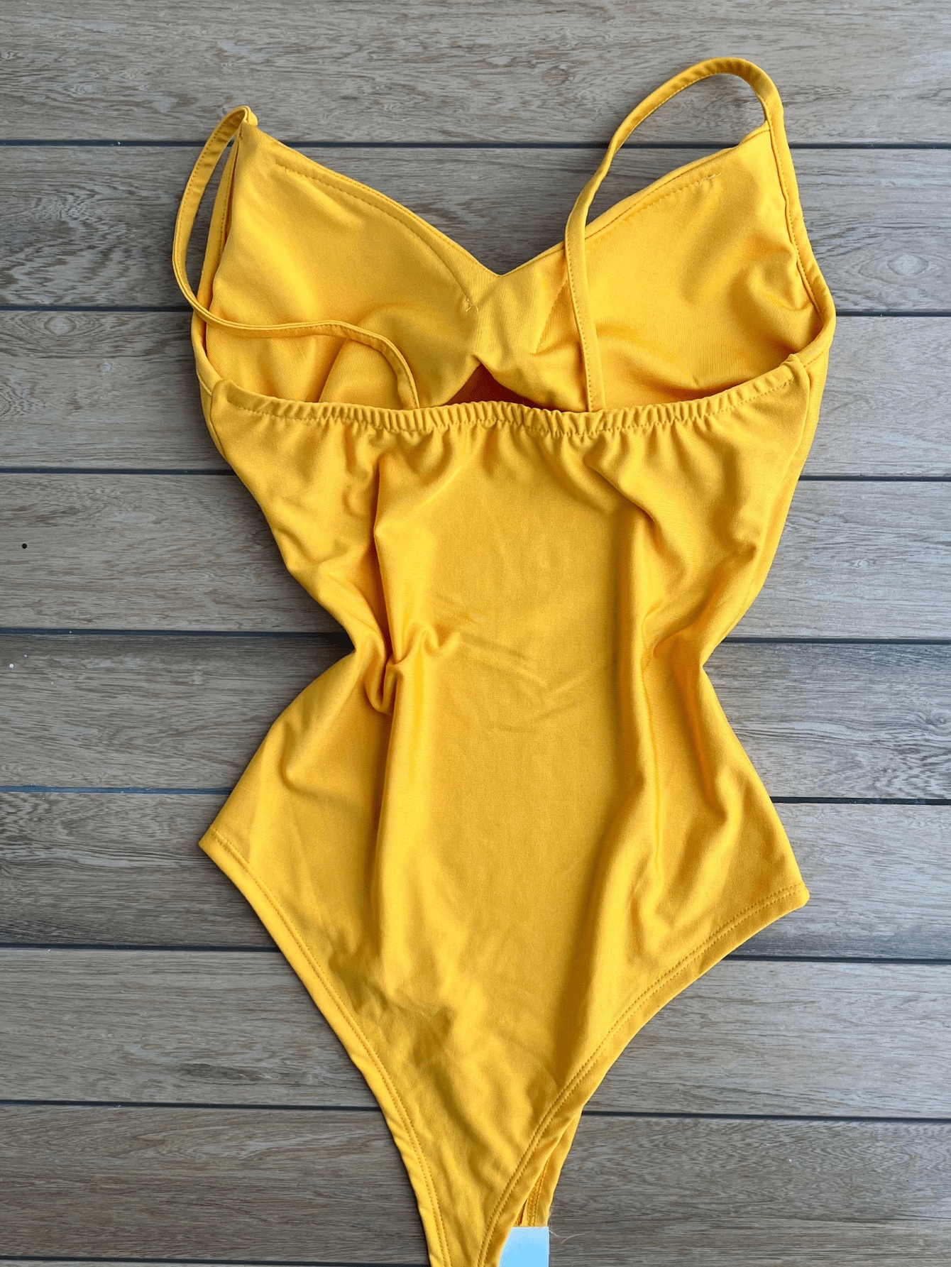 Body feminino alça fina basico com bojo | SHEIN Brasil