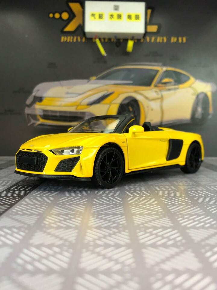 Audi R8 Spyder Yellow