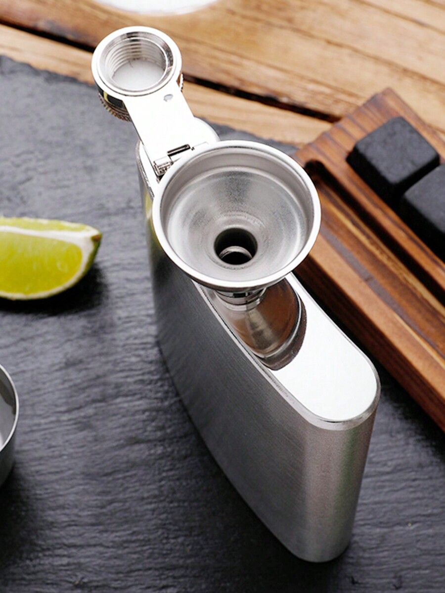 1 Set 8oz Hip Flask with 2 Wine Cups for Liquor,Stainless Steel Leak ...