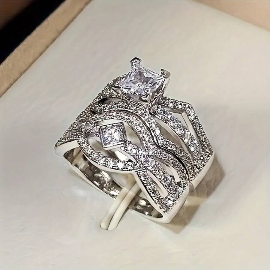 2 /1 Set Of Gorgeous Luxury Engagement Rings - The Perfect Anniversary ...