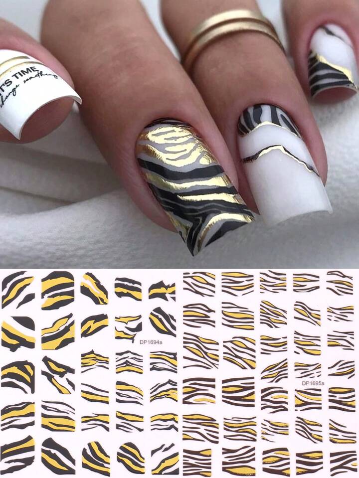 Black Nails With Gold Line