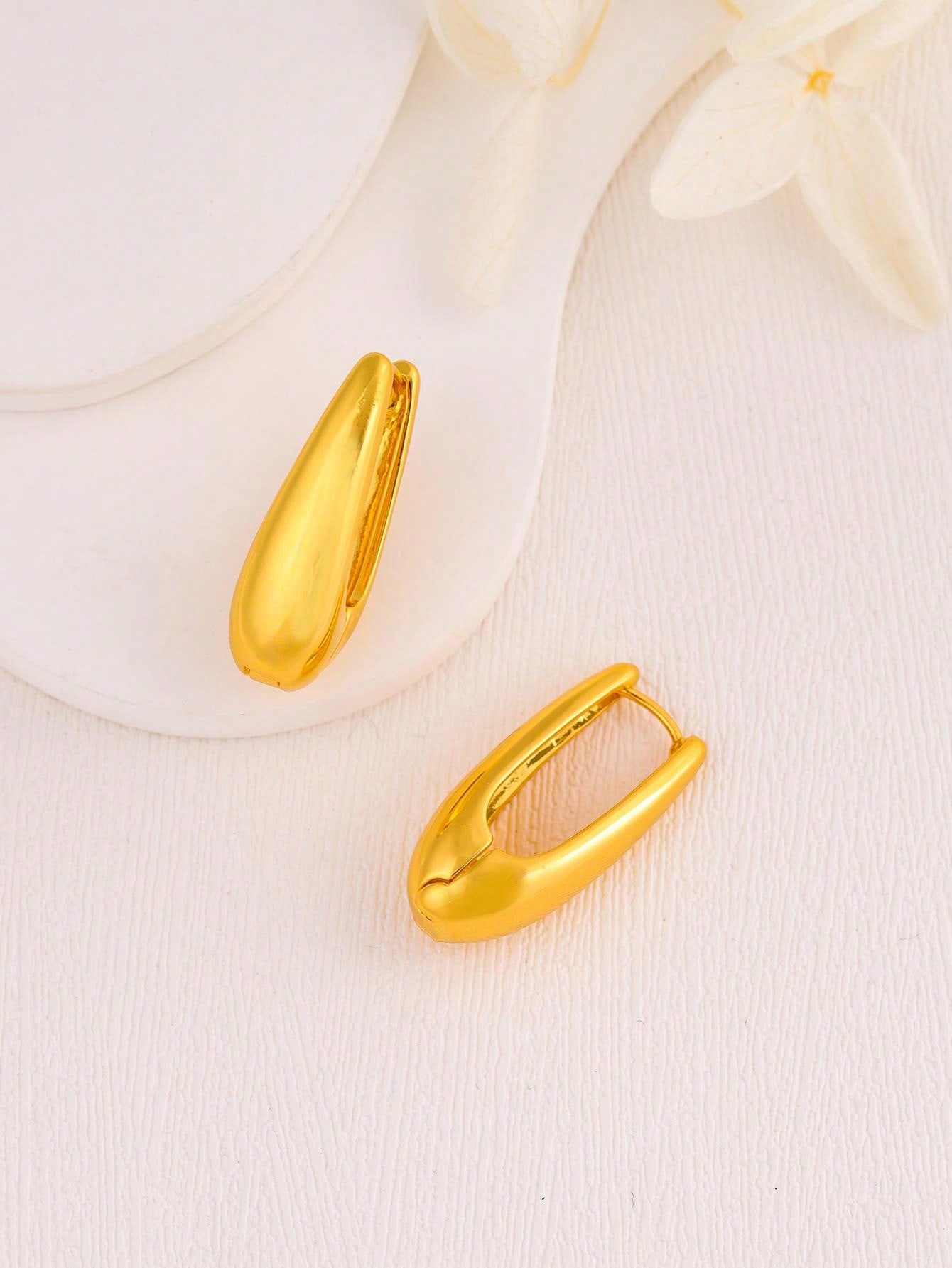 1pair Women's Metallic Surface 3d Simplicity Elegant Design Earlobe ...