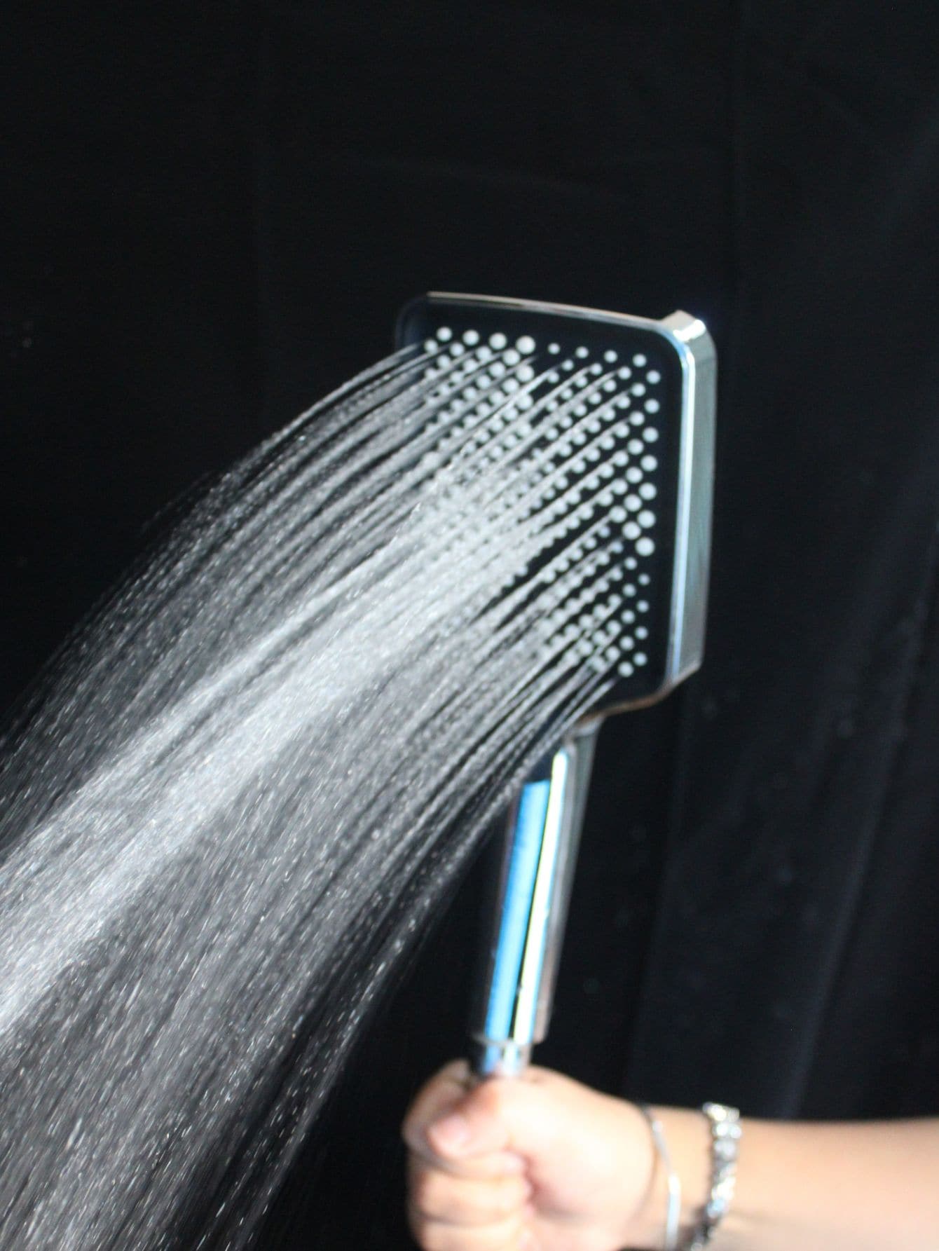 Shower Head With Pressure-boosting Technology And Large Spray Panel ...