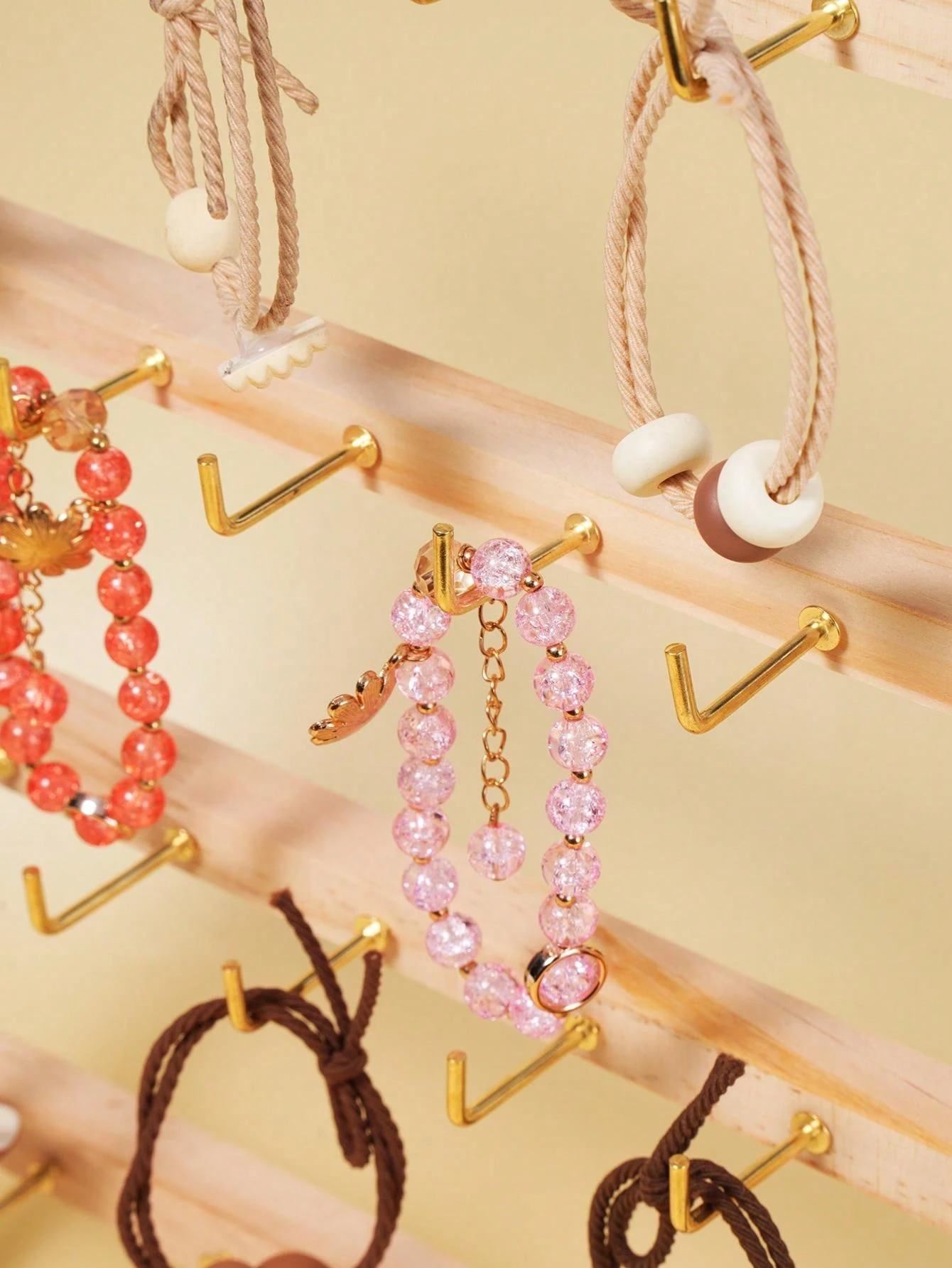 One-Piece Solid Wood Hooked Jewelry Display Rack - Ideal For Showcasing ...