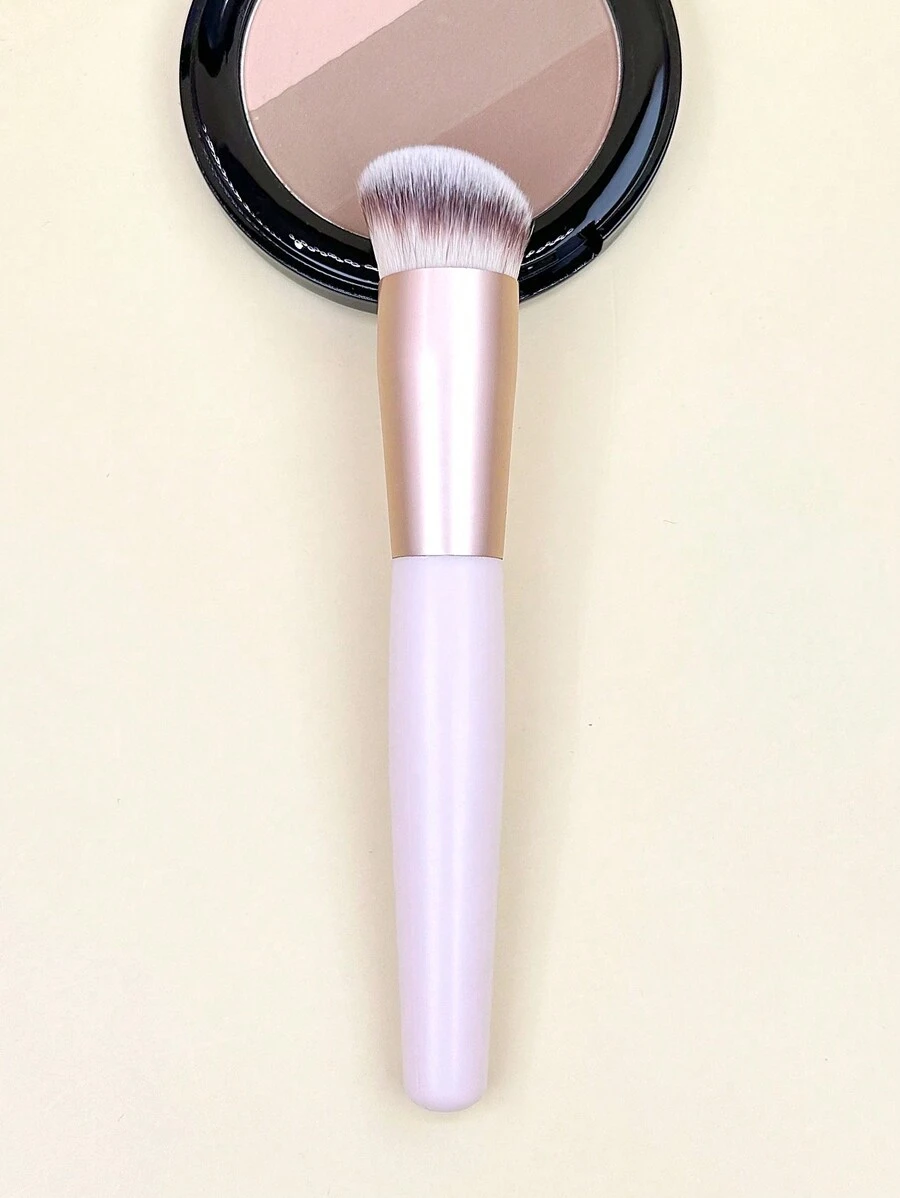 Slope Medium Concealer Brush, Contour Brush With Slanted Angle, Round ...