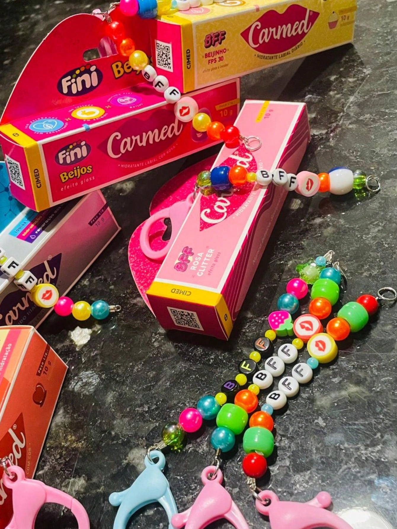 Carmed Fini Protetor Labial Original BFF Sabores Sortidos - Compre 1 ...