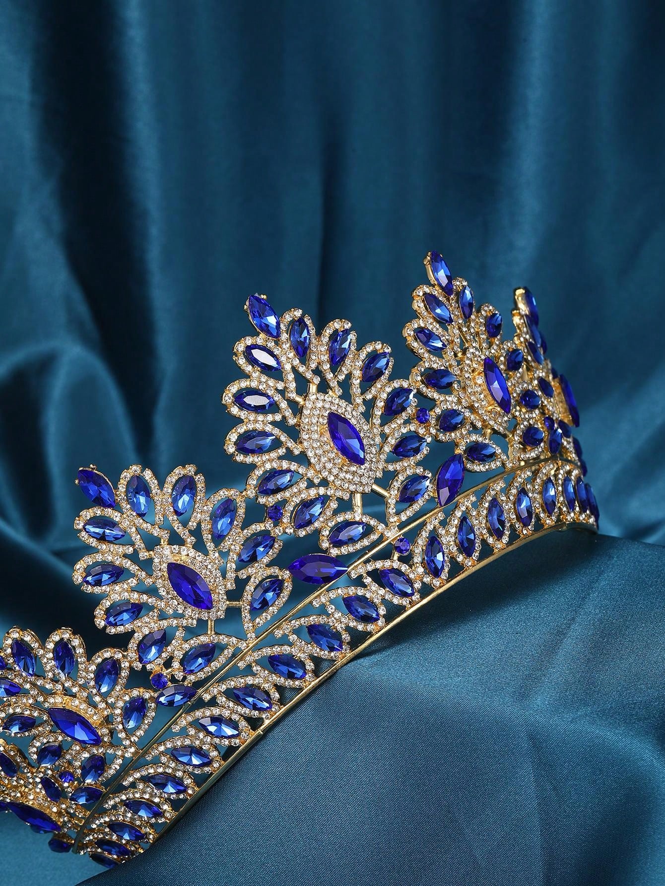 1pc Ladies' Luxurious Full Rhinestone New Year Crown, European Style ...