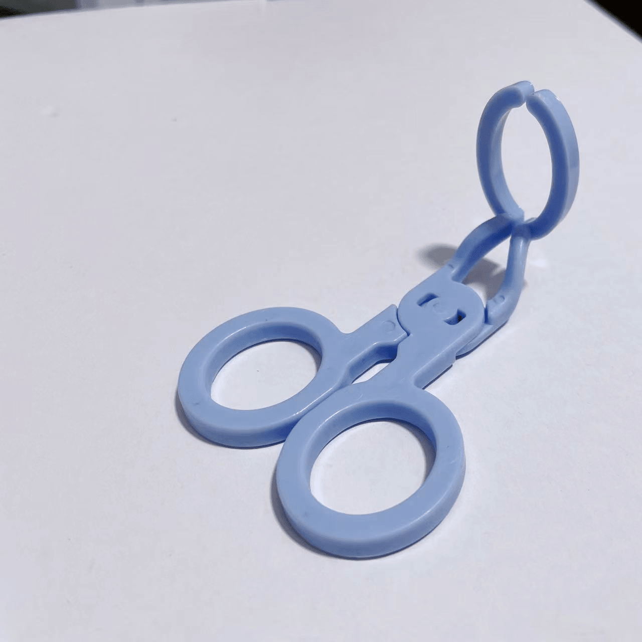 Portable Eye Assist Tool For Wearing Contact Lens, Containing Eyelid ...